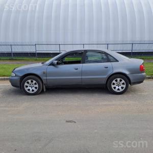 Pelēks Audi A4 2000 Rīga, ar dzinēja tilpumu 1.90 L un nobraukumu 400 tūkst. km par 1200 €, foto  vietnē AUTOMOTO.COM.LV