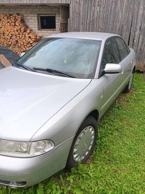 Pelēks Audi A4 2000 Marijampole, ar dzinēja tilpumu 1.60 L un nobraukumu 236 tūkst. km par 1100 €, foto 3 vietnē AUTOMOTO.COM.LV