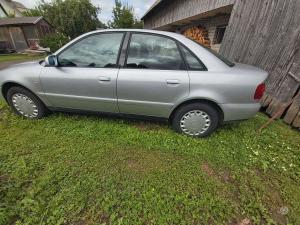 Pelēks Audi A4 2000 Marijampole, ar dzinēja tilpumu 1.60 L un nobraukumu 236 tūkst. km par 1100 €, foto 6 vietnē AUTOMOTO.COM.LV