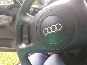 Pelēks Audi A4 2000 Marijampole, ar dzinēja tilpumu 1.60 L un nobraukumu 236 tūkst. km par 1100 €, foto 8 vietnē AUTOMOTO.COM.LV