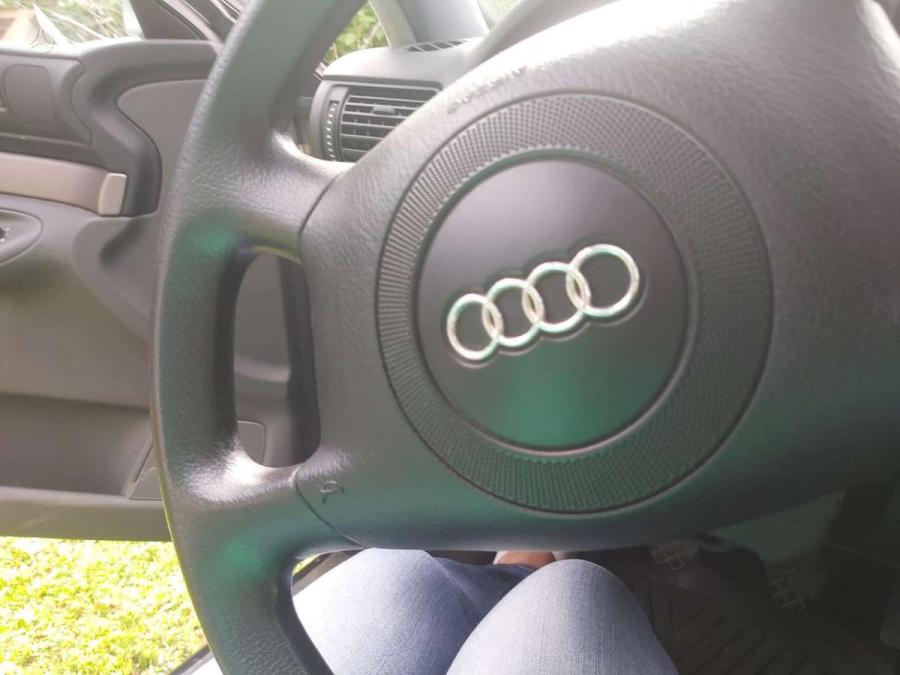 Pelēks Audi A4 2000 Marijampole, ar dzinēja tilpumu 1.60 L un nobraukumu 236 tūkst. km par 1100 €, foto 8 vietnē AUTOMOTO.COM.LV