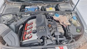 Grey Audi A4 2000 in Daugavpils, with an engine capacity of 2.00 L and mileage of 234 thousand km for 1499 €, photo 10 on AUTOMOTO.COM.LV