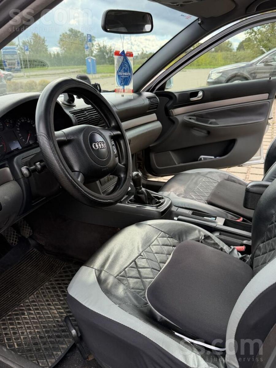 Grey Audi A4 2000 in Daugavpils, with an engine capacity of 1.60 L and mileage of 258 thousand km for 1200 €, photo 5 on AUTOMOTO.COM.LV