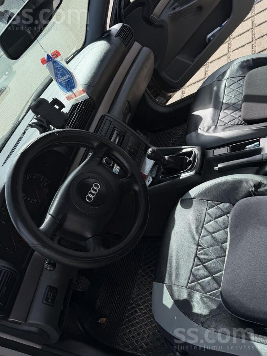 Grey Audi A4 2000 in Daugavpils, with an engine capacity of 1.60 L and mileage of 258 thousand km for 1200 €, photo 6 on AUTOMOTO.COM.LV