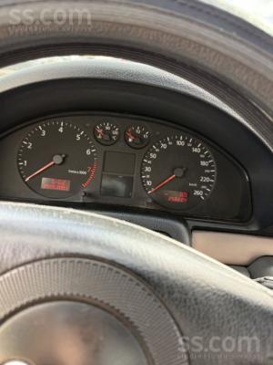 Grey Audi A4 2000 in Daugavpils, with an engine capacity of 1.60 L and mileage of 258 thousand km for 1200 €, photo 7 on AUTOMOTO.COM.LV