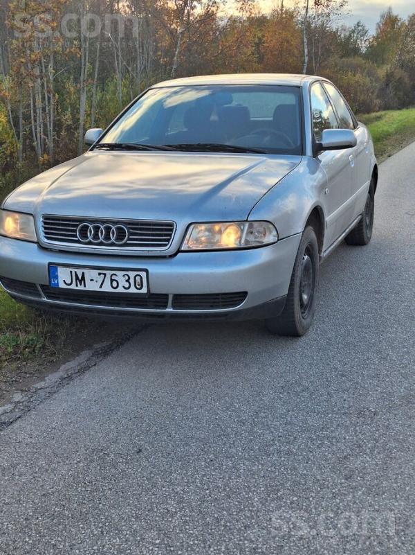 Pelēks Audi A4 2000 Balvi, ar dzinēja tilpumu 1.80 L un nobraukumu 333 tūkst. km par 600 €, foto 1 vietnē AUTOMOTO.COM.LV