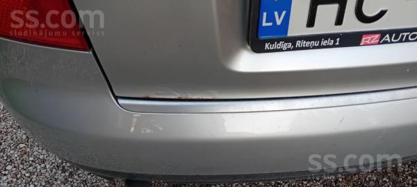 Pelēks Audi A4 2001 Kuldīga, ar dzinēja tilpumu 2.00 L un nobraukumu 342 tūkst. km par 2000 €, foto 7 vietnē AUTOMOTO.COM.LV