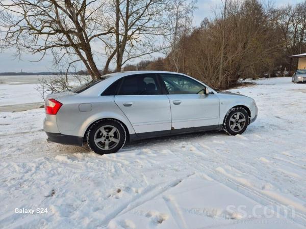 Pelēks Audi A4 2001 Ogre, ar dzinēja tilpumu 1.80 L un nobraukumu 395 tūkst. km par 2160 €, foto 3 vietnē AUTOMOTO.COM.LV