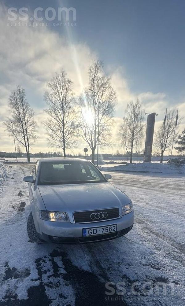 Pelēks Audi A4 2001 Jēkabpils, ar dzinēja tilpumu 2.00 L un nobraukumu 217 tūkst. km par 900 €, foto 3 vietnē AUTOMOTO.COM.LV