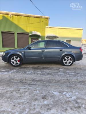 Grey Audi A4 2001 in Klaipeda, with an engine capacity of 2.50 L and mileage of 307 thousand km for 2000 €, photo 4 on AUTOMOTO.COM.LV