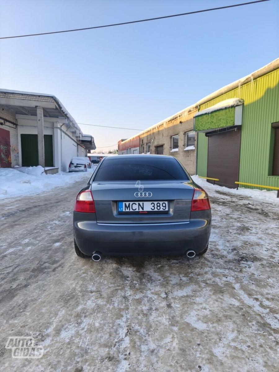 Grey Audi A4 2001 in Klaipeda, with an engine capacity of 2.50 L and mileage of 307 thousand km for 2000 €, photo 6 on AUTOMOTO.COM.LV