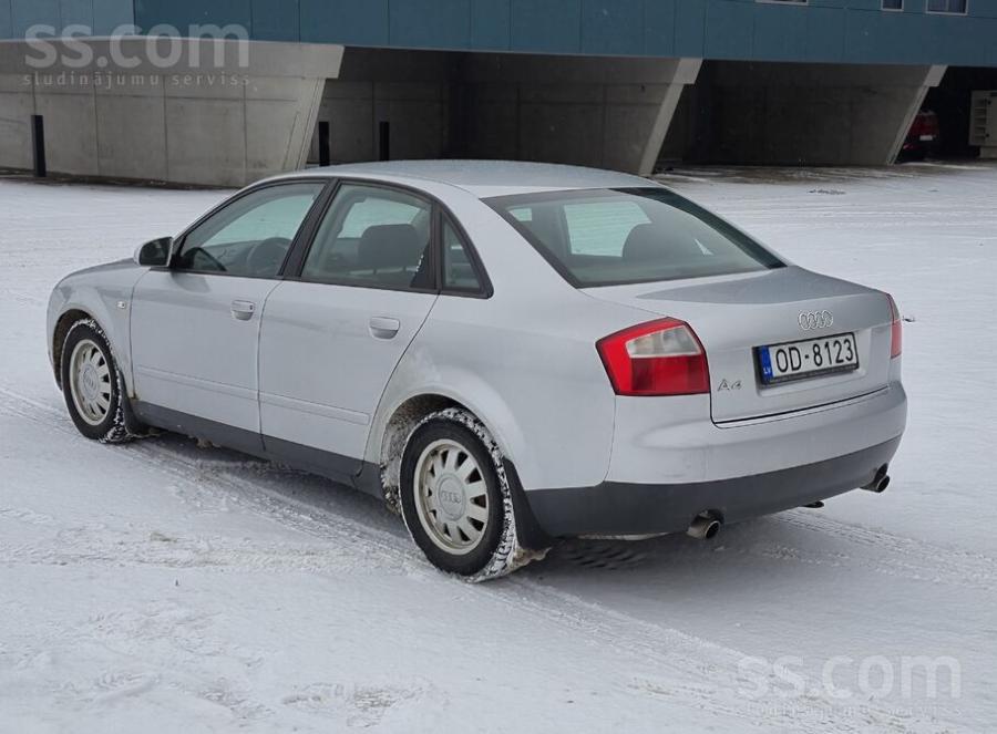 Grey Audi A4 2001 in Jekabpils, with an engine capacity of 1.80 L and mileage of 231 thousand km for 1300 €, photo 5 on AUTOMOTO.COM.LV