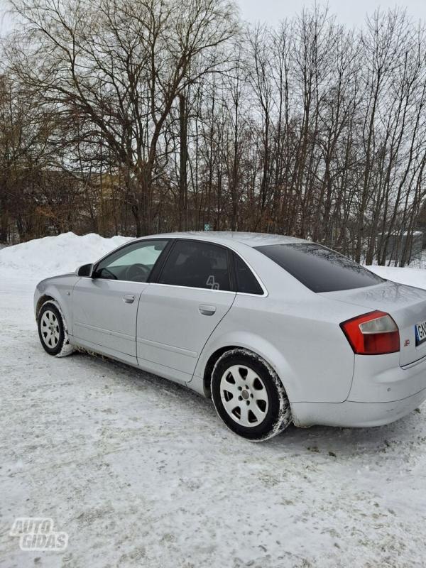 Pelēks Audi A4 2001 Šauļi, ar dzinēja tilpumu 1.90 L un nobraukumu 327 tūkst. km par 1100 €, foto 1 vietnē AUTOMOTO.COM.LV