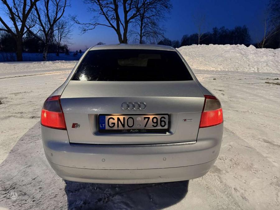 Grey Audi A4 2001 in Siauliai, with an engine capacity of 1.90 L and mileage of 327 thousand km for 1550 €, photo 6 on AUTOMOTO.COM.LV
