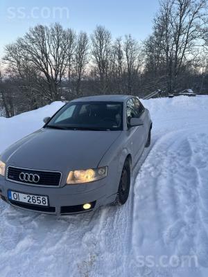 Pelēks Audi A4 2001 Madona, ar dzinēja tilpumu 2.50 L un nobraukumu 351 tūkst. km par 1500 €, foto  vietnē AUTOMOTO.COM.LV