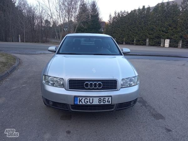 Pelēks Audi A4 2001 Viļņa, ar dzinēja tilpumu 1.90 L un nobraukumu 300 tūkst. km par 1290 €, foto 2 vietnē AUTOMOTO.COM.LV