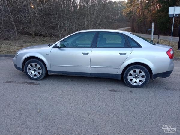 Pelēks Audi A4 2001 Viļņa, ar dzinēja tilpumu 1.90 L un nobraukumu 300 tūkst. km par 1290 €, foto 5 vietnē AUTOMOTO.COM.LV