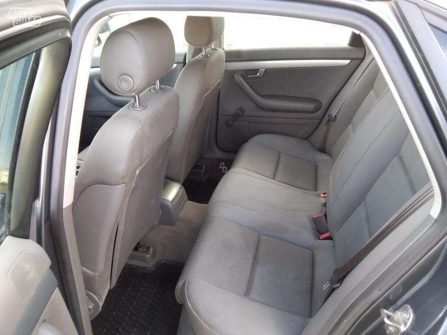 Grey Audi A4 2001 in Jonava, with an engine capacity of 2.00 L and mileage of 136 thousand km for 1700 €, photo 21 on AUTOMOTO.COM.LV