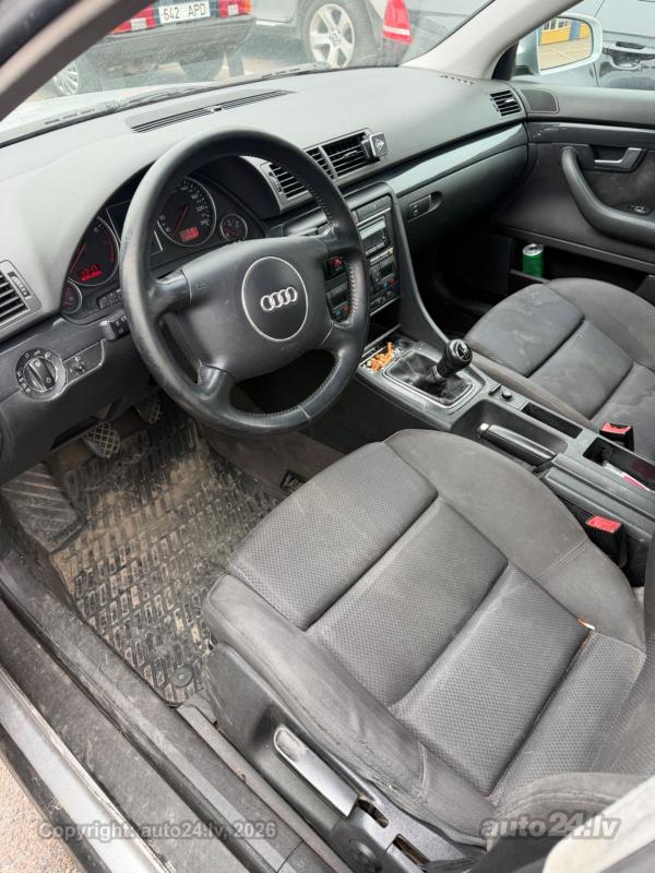 Pelēks Audi A4 2001 Tallina, ar dzinēja tilpumu 2.00 L un nobraukumu 344 tūkst. km par 550 €, foto 4 vietnē AUTOMOTO.COM.LV