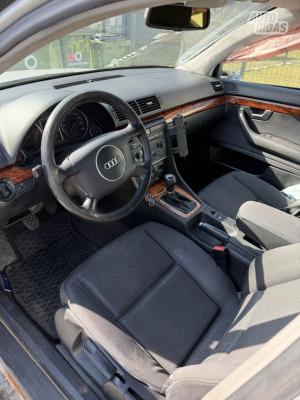 Pelēks Audi A4 2001 Kauņa, ar dzinēja tilpumu 1.90 L un nobraukumu 400 tūkst. km par 600 €, foto 6 vietnē AUTOMOTO.COM.LV