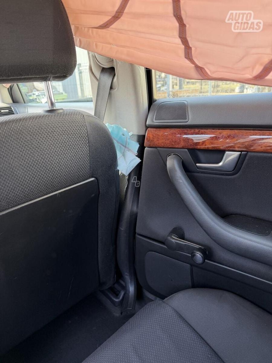 Pelēks Audi A4 2001 Kauņa, ar dzinēja tilpumu 1.90 L un nobraukumu 400 tūkst. km par 600 €, foto 8 vietnē AUTOMOTO.COM.LV