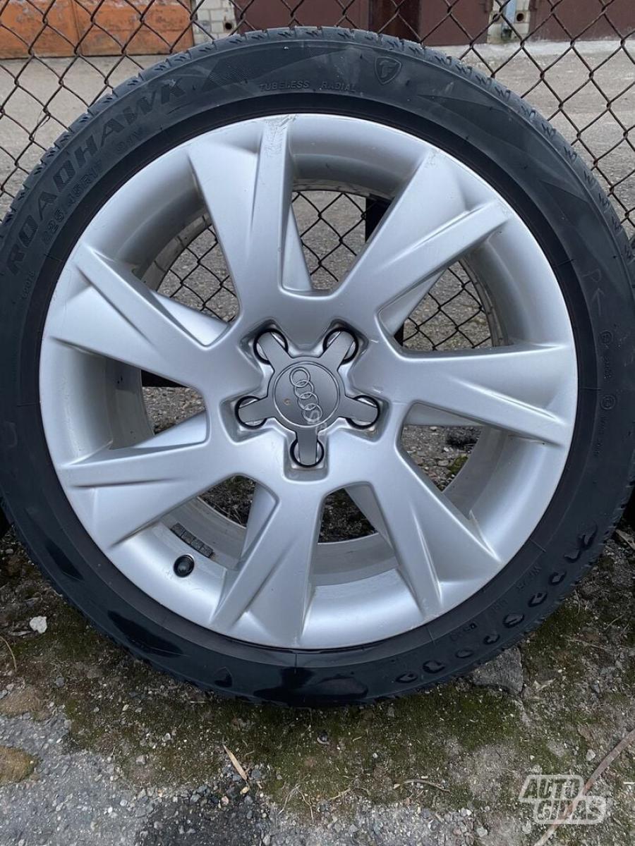 Pelēks Audi A4 2001 Kauņa, ar dzinēja tilpumu 1.90 L un nobraukumu 400 tūkst. km par 600 €, foto 11 vietnē AUTOMOTO.COM.LV