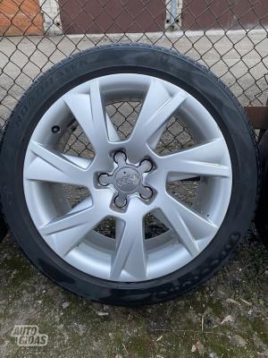 Pelēks Audi A4 2001 Kauņa, ar dzinēja tilpumu 1.90 L un nobraukumu 400 tūkst. km par 600 €, foto 13 vietnē AUTOMOTO.COM.LV
