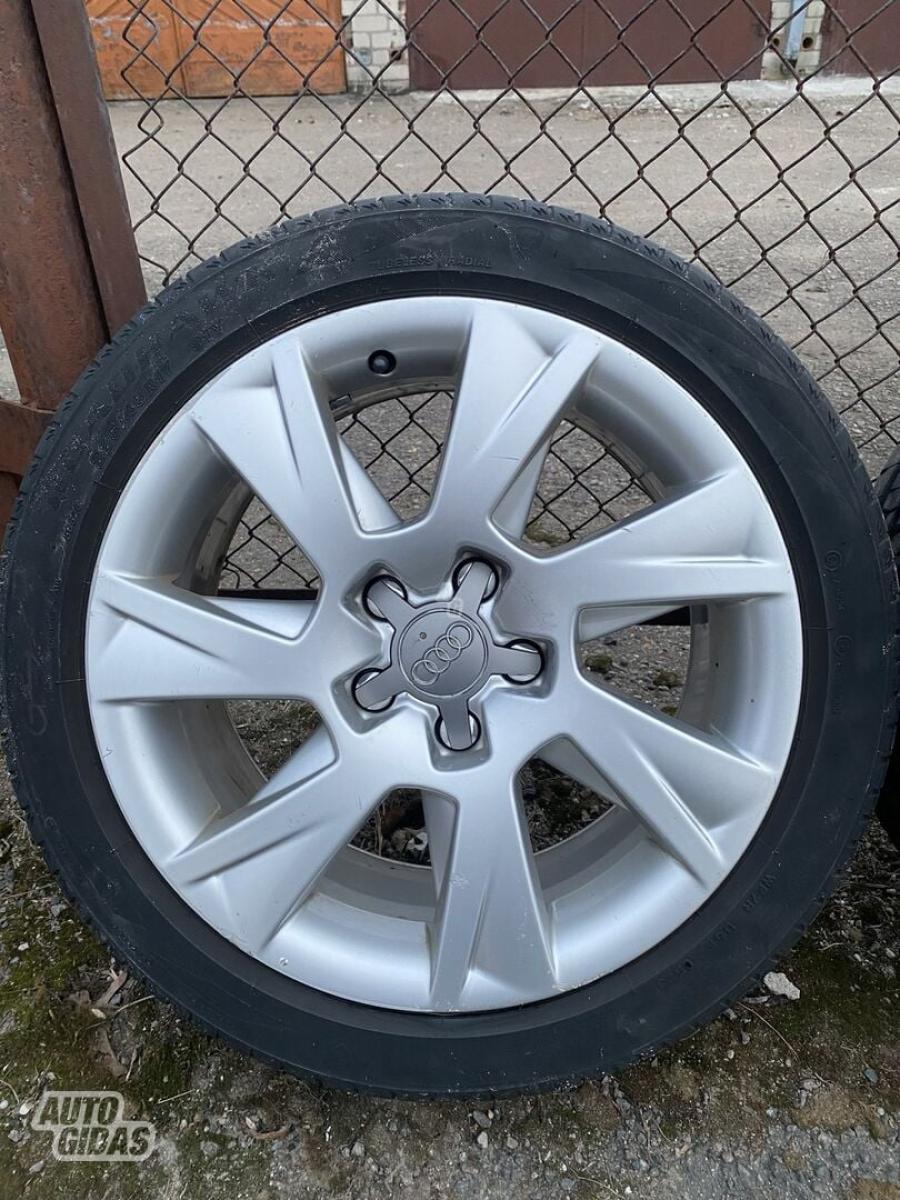 Pelēks Audi A4 2001 Kauņa, ar dzinēja tilpumu 1.90 L un nobraukumu 400 tūkst. km par 600 €, foto 14 vietnē AUTOMOTO.COM.LV