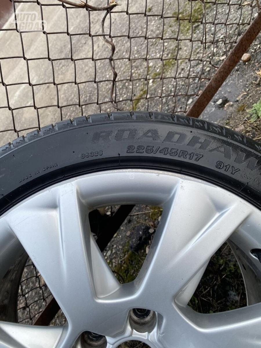 Pelēks Audi A4 2001 Kauņa, ar dzinēja tilpumu 1.90 L un nobraukumu 400 tūkst. km par 600 €, foto 15 vietnē AUTOMOTO.COM.LV