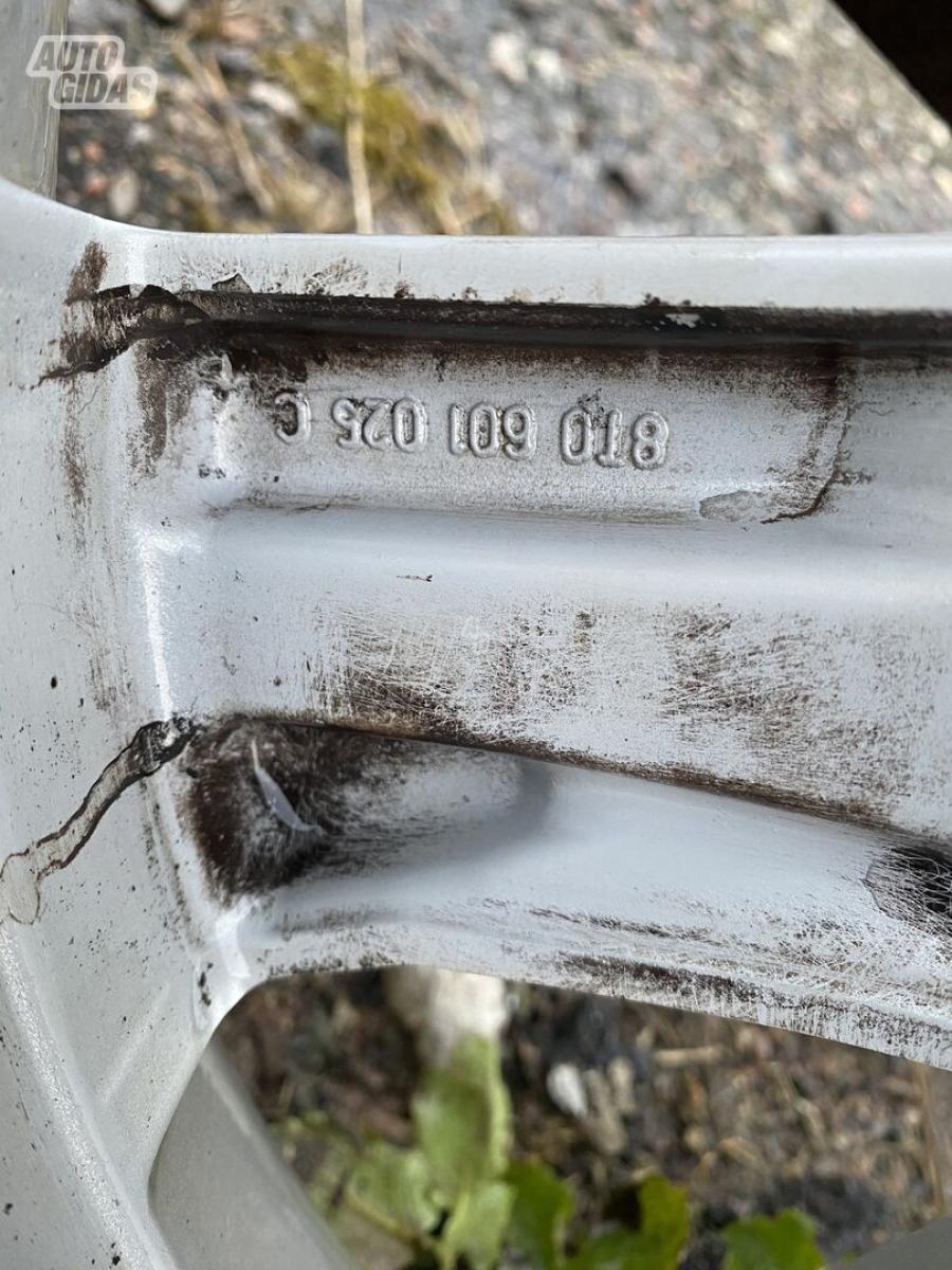 Pelēks Audi A4 2001 Kauņa, ar dzinēja tilpumu 1.90 L un nobraukumu 400 tūkst. km par 600 €, foto 17 vietnē AUTOMOTO.COM.LV