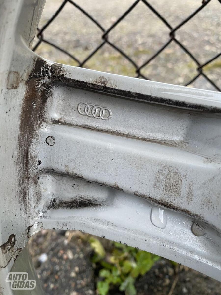 Pelēks Audi A4 2001 Kauņa, ar dzinēja tilpumu 1.90 L un nobraukumu 400 tūkst. km par 600 €, foto 20 vietnē AUTOMOTO.COM.LV