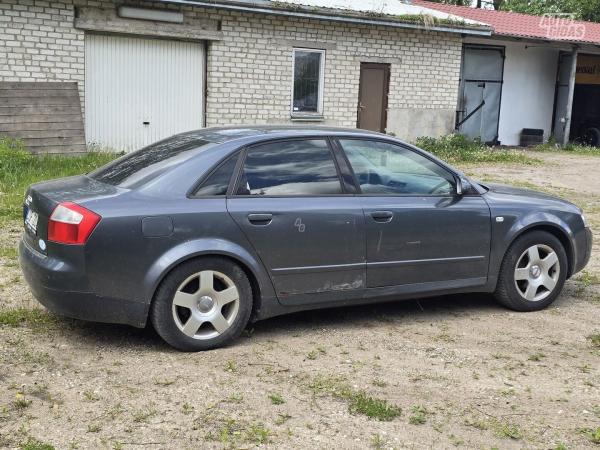 Grey Audi A4 2001 in Radviliskis, with an engine capacity of 2.00 L and mileage of 358 thousand km for 600 €, photo 5 on AUTOMOTO.COM.LV