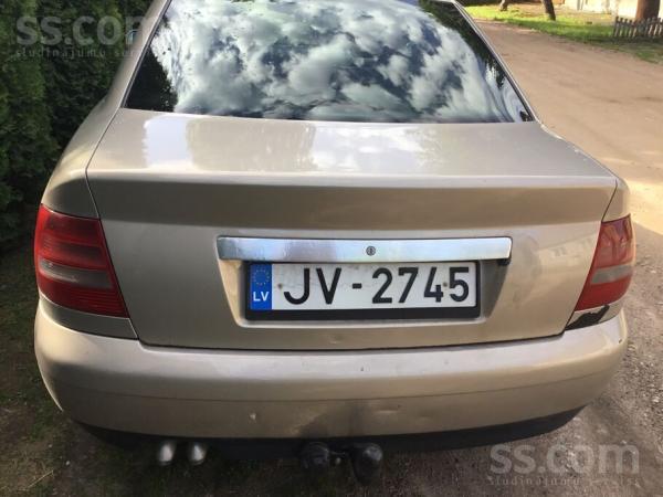 Grey Audi A4 2001 in Daugavpils, with an engine capacity of 1.90 L and mileage of 248 thousand km for 2190 €, photo 4 on AUTOMOTO.COM.LV