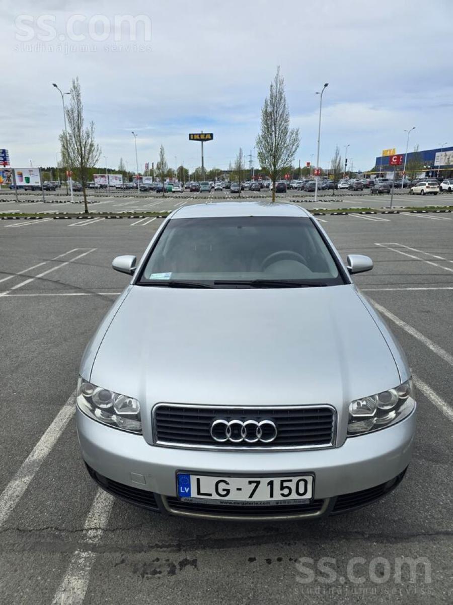 Pelēks Audi A4 2001 Rīga, ar dzinēja tilpumu 2.00 L un nobraukumu 241 tūkst. km par 2200 €, foto 3 vietnē AUTOMOTO.COM.LV