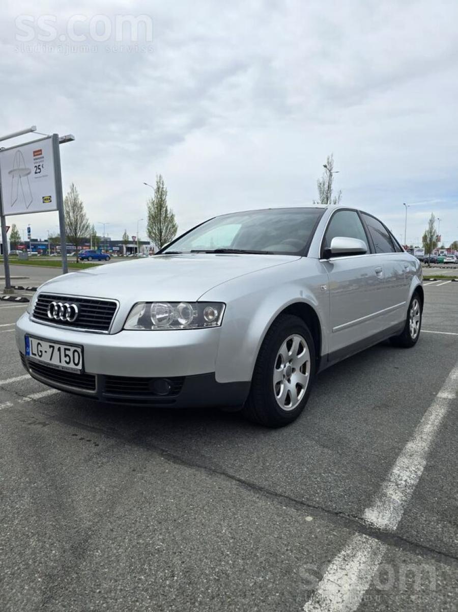 Pelēks Audi A4 2001 Rīga, ar dzinēja tilpumu 2.00 L un nobraukumu 241 tūkst. km par 2200 €, foto 4 vietnē AUTOMOTO.COM.LV