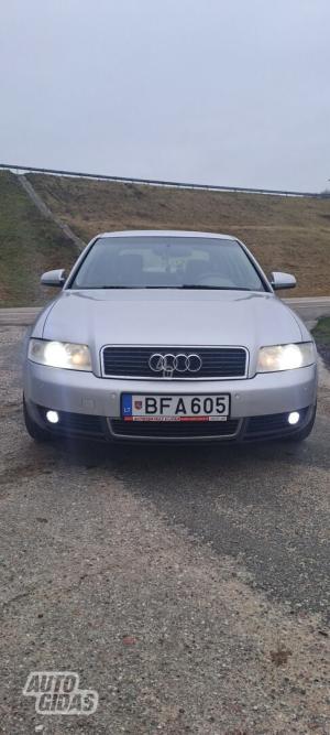 Pelēks Audi A4 2001 Klaipėda, ar dzinēja tilpumu 2.00 L un nobraukumu 250 tūkst. km par 1600 €, foto  vietnē AUTOMOTO.COM.LV