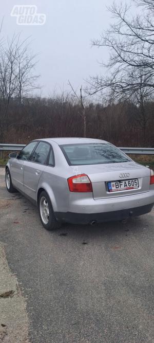 Pelēks Audi A4 2001 Klaipėda, ar dzinēja tilpumu 2.00 L un nobraukumu 250 tūkst. km par 1600 €, foto 5 vietnē AUTOMOTO.COM.LV