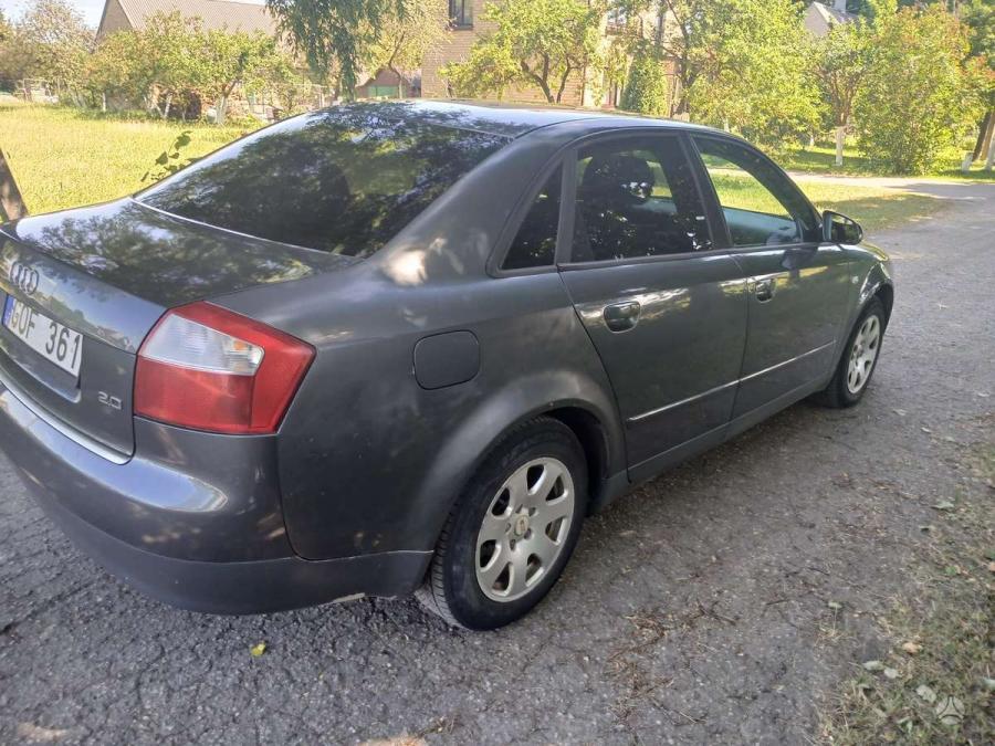 Grey Audi A4 2001 in Siauliai, with an engine capacity of 2.00 L and mileage of 375 thousand km for 1200 €, photo 9 on AUTOMOTO.COM.LV
