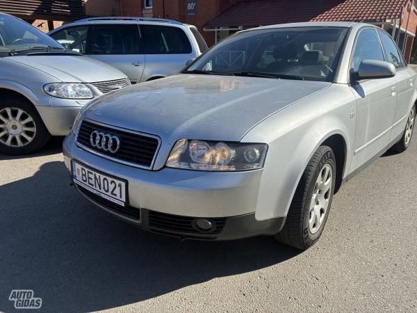 Pelēks Audi A4 2001 Visaginas, ar dzinēja tilpumu 2.00 L un nobraukumu 345 tūkst. km par 1400 €, foto 2 vietnē AUTOMOTO.COM.LV