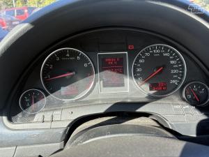 Grey Audi A4 2001 in Visaginas, with an engine capacity of 2.00 L and mileage of 345 thousand km for 1400 €, photo 14 on AUTOMOTO.COM.LV