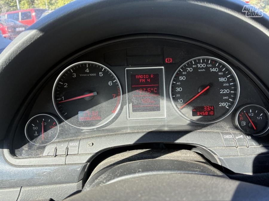 Grey Audi A4 2001 in Visaginas, with an engine capacity of 2.00 L and mileage of 345 thousand km for 1400 €, photo 14 on AUTOMOTO.COM.LV