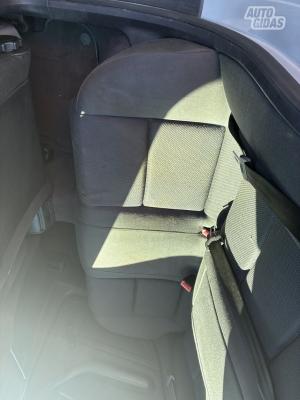 Grey Audi A4 2001 in Visaginas, with an engine capacity of 2.00 L and mileage of 345 thousand km for 1400 €, photo 17 on AUTOMOTO.COM.LV