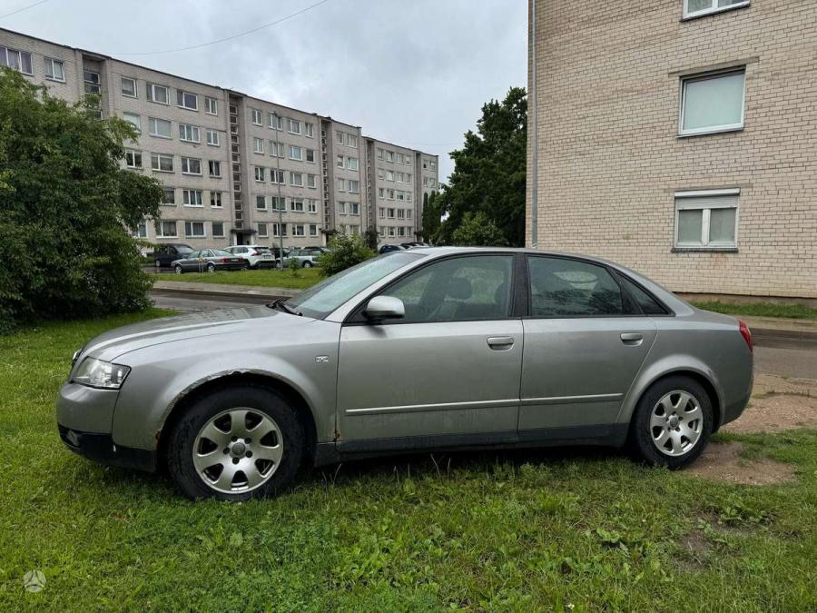 Pelēks Audi A4 2001 Viļņa, ar dzinēja tilpumu 1.90 L un nobraukumu 297 tūkst. km par 850 €, foto 3 vietnē AUTOMOTO.COM.LV