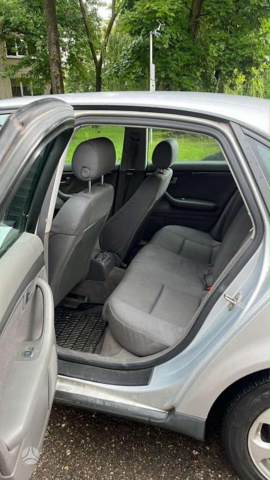 Pelēks Audi A4 2001 Kauņa, ar dzinēja tilpumu 1.98 L un nobraukumu 251 tūkst. km par 1650 €, foto 7 vietnē AUTOMOTO.COM.LV