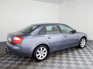 Pelēks Audi A4 2001 Tallina, ar dzinēja tilpumu 1.90 L un nobraukumu 289 tūkst. km par 999 €, foto 4 vietnē AUTOMOTO.COM.LV