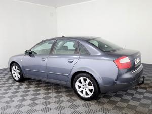 Pelēks Audi A4 2001 Tallina, ar dzinēja tilpumu 1.90 L un nobraukumu 289 tūkst. km par 999 €, foto 5 vietnē AUTOMOTO.COM.LV