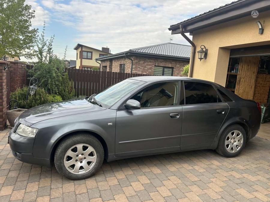 Pelēks Audi A4 2001 Kauņa, ar dzinēja tilpumu 1.90 L un nobraukumu 396 tūkst. km par 1350 €, foto 3 vietnē AUTOMOTO.COM.LV