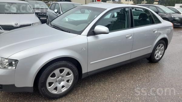 Pelēks Audi A4 2001 Rīga, ar dzinēja tilpumu 2.00 L un nobraukumu 110 tūkst. km par 3100 €, foto 5 vietnē AUTOMOTO.COM.LV