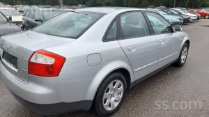 Pelēks Audi A4 2001 Rīga, ar dzinēja tilpumu 2.00 L un nobraukumu 110 tūkst. km par 3100 €, foto 12 vietnē AUTOMOTO.COM.LV