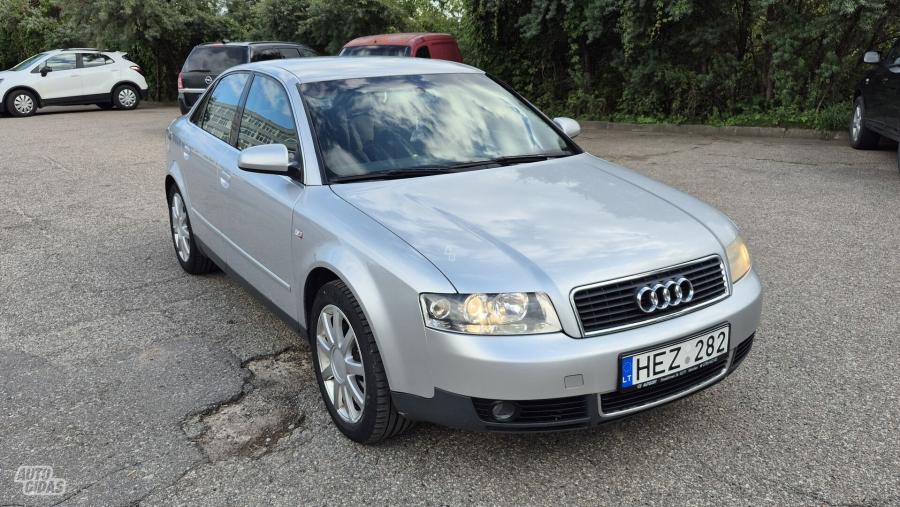 Pelēks Audi A4 2001 Utena, ar dzinēja tilpumu 1.90 L un nobraukumu 430 tūkst. km par 1050 €, foto 5 vietnē AUTOMOTO.COM.LV